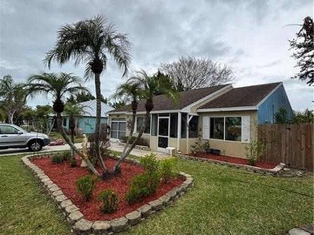 1509 SE Belcrest St, Port Saint Lucie, FL 34952