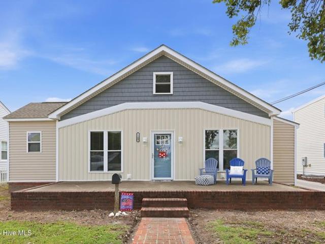 1509 Shepard St, Morehead City, NC 28557