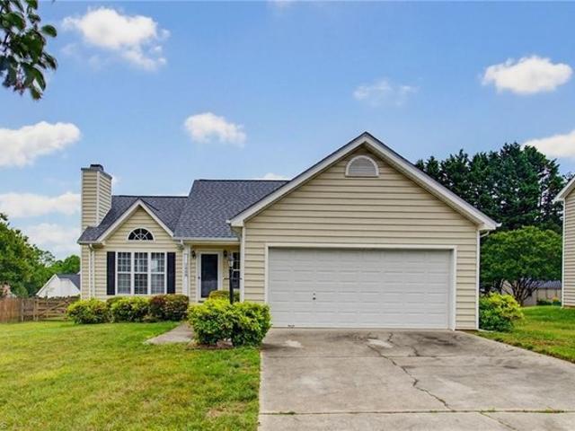 1509 Squires Ln, Kernersville, NC 27284