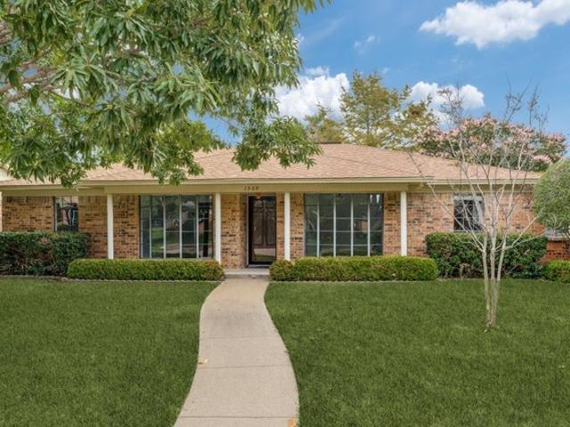 1509 Trowbridge St, Garland, TX 75044
