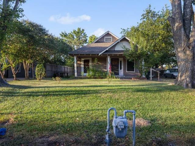 1509 Ursuline Ave, Bryan, TX 77803