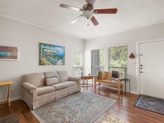 1509 W 39th 1/2 St Unit 208, Austin, TX 78756
