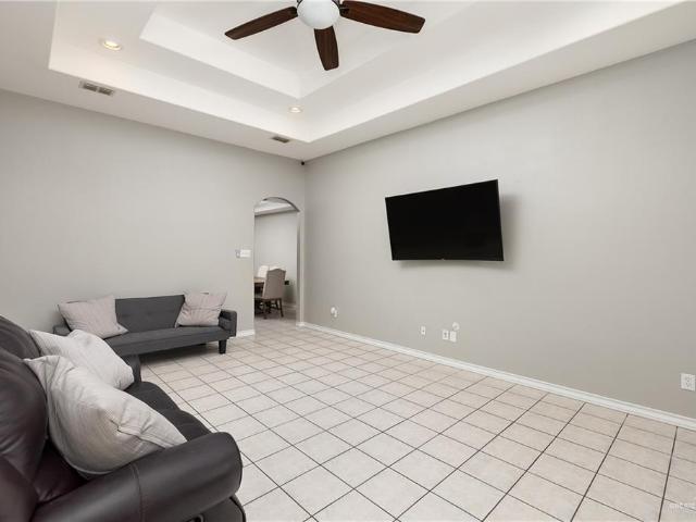 1509 W Calle Espana