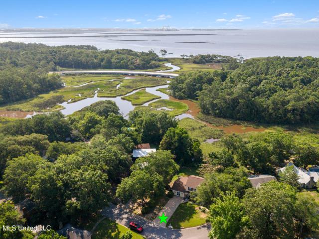 1509 Willowbend Drive