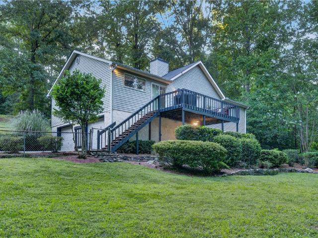 1509 Winding Way