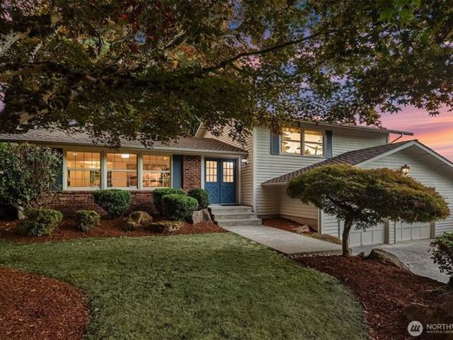 15003 NE 10th Pl, Bellevue, WA 98007