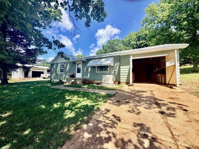 15003 Old West Eminence Rd, Eminence, MO 65466
