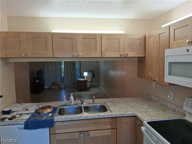 15000 Arbor Lakes Dr E Apt 3, North Fort Myers, FL 33917