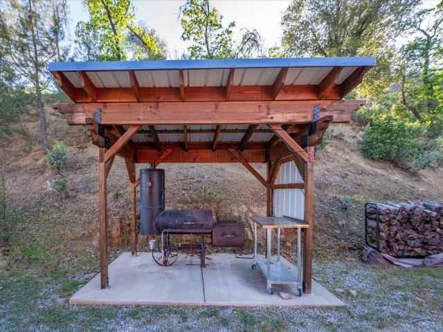 15000 Middletown Park Dr, Redding, CA 96001 | MLS #26 1492