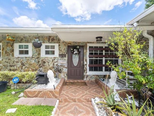 15001 10th Ave NE, Miami, FL 33161
