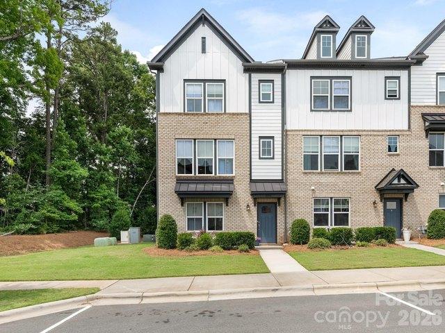15004 Bayou Dr, Charlotte, NC 28277