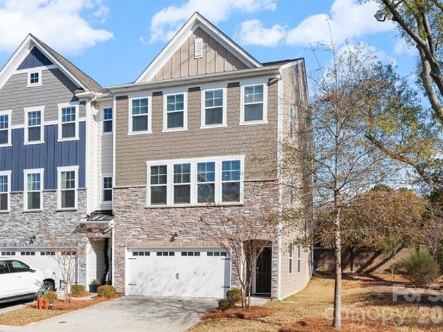 15008 Holly Run Ln, Charlotte, NC 28277