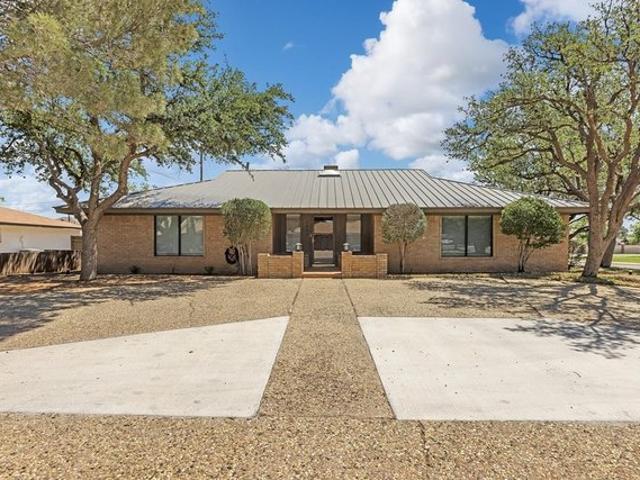 1500 Manor Ct, Midland, TX 79703