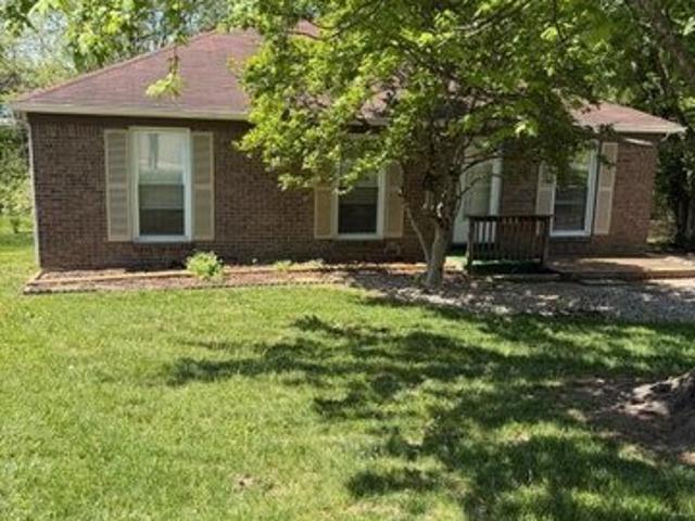1500 Milburn Ct, La Grange, KY 40031
