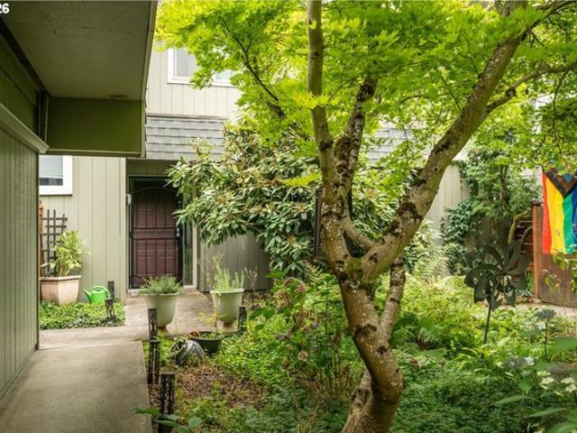 1500 Norkenzie Rd, Eugene, OR 97401