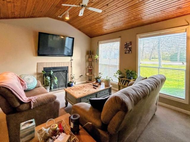 1500 Olympia WY 32