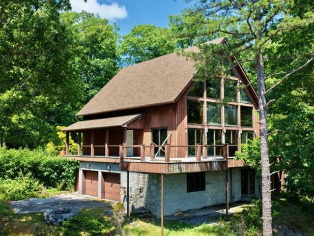 1500 One Pass Dr, White Sulphur Springs, WV 24986