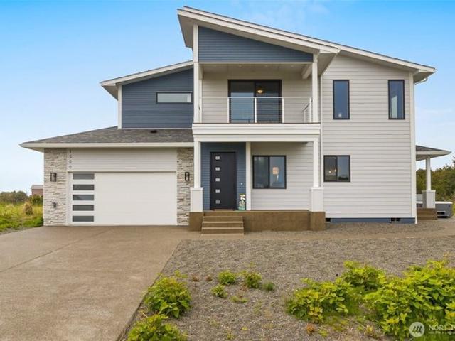 1500 Agate Ln, Westport, WA 98595