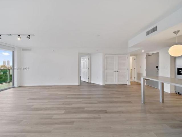 1500 Bay Rd #M 1614, Miami Beach, FL 33139
