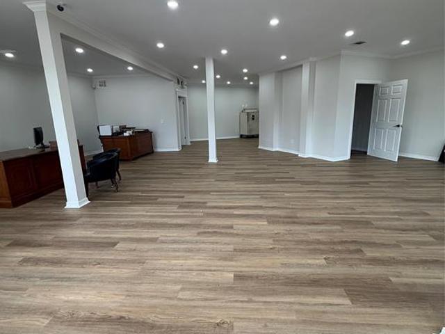 1500 Benton Road