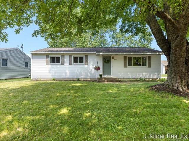 1500 Carol Lynne Dr, Lowell, MI 49331