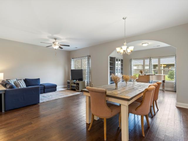 1500 Cedarbrooke Ln