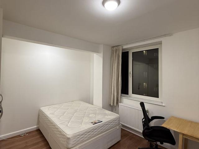 £1500: Chelsea Studio Flat for Rent