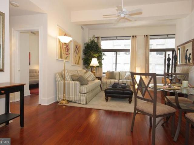 1500 Chestnut St #14F, Philadelphia, PA 19102
