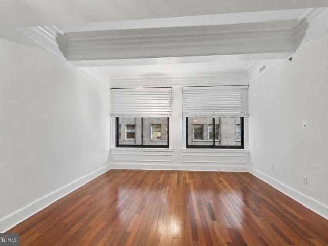 1500 Chestnut Street # 7D