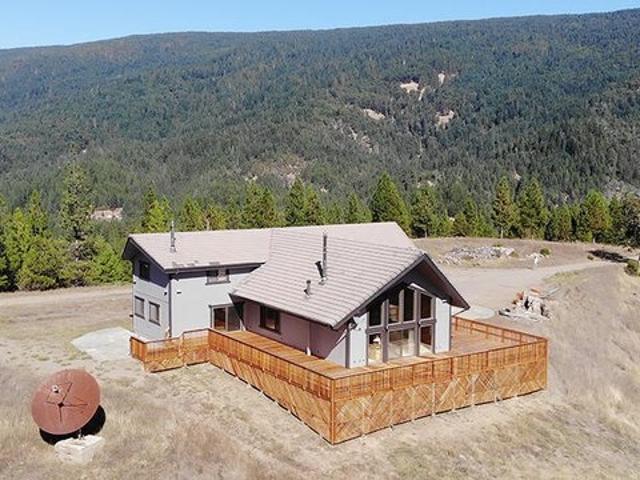 1500 Deep Hollow Rd, Ruth Lake, CA 95526