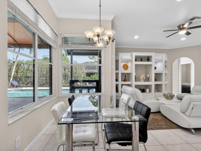 1500 Firethorn Dr, Wellington, FL 33414 | MLS #R11150
