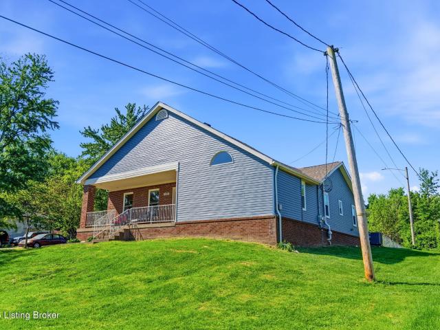1500 Holly Ave