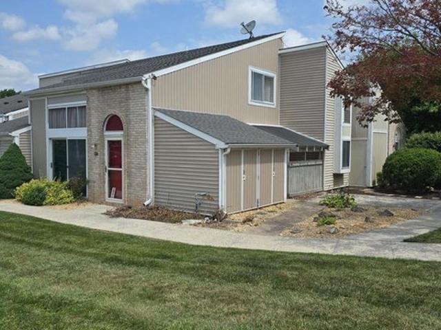 1500 Kensington Dr, Hagerstown, MD 21742