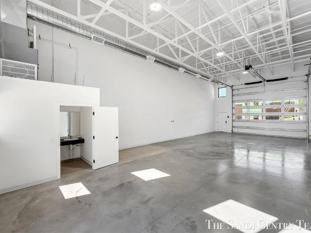 1500 Kooiman Avenue # 9