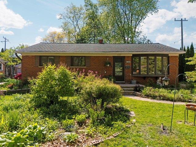 1500 Las Vegas Dr, Ann Arbor, MI 48103
