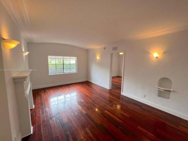 1500 Pennsylvania Ave #4A, Miami Beach, FL 33139