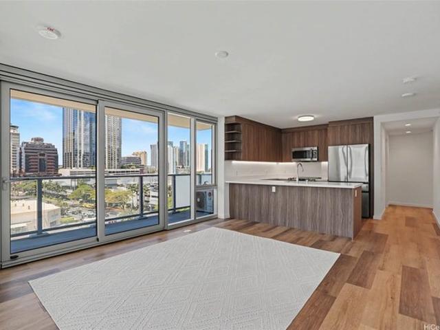 1500 Rycroft St Unit 811R, Honolulu, HI 96814