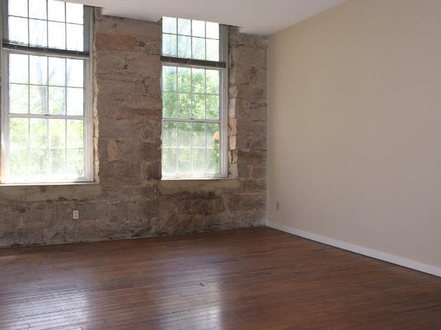 1500 River Mill Drive 305