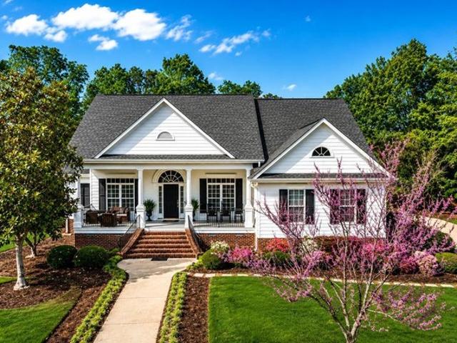 1500 St Andrews Dr, Mebane, NC 27302