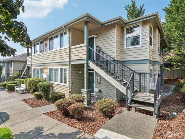 1500 S 18th St Apt P202, Renton, WA 98055