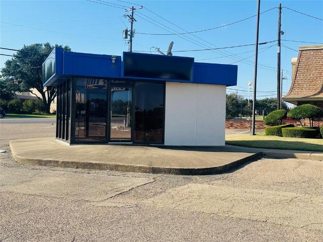 1500 W Henderson Street