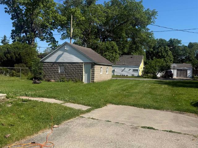 1500 W Lexington Avenue