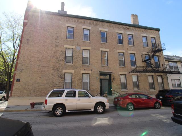 1500 W Walton Street # 2R