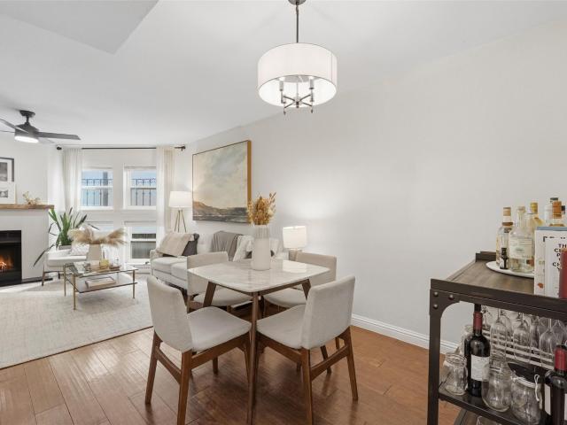 1500 Woodlawn Blvd # 11