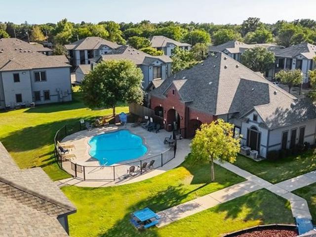 1500 Yonkers St, Plainview, TX 79072