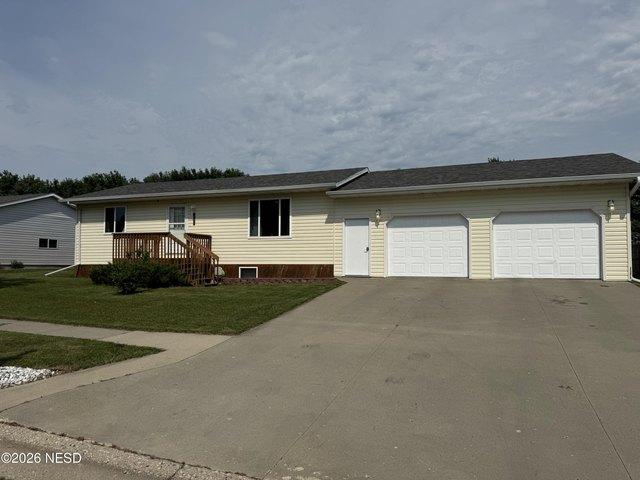 1500 34th St S, Watertown, SD 57201