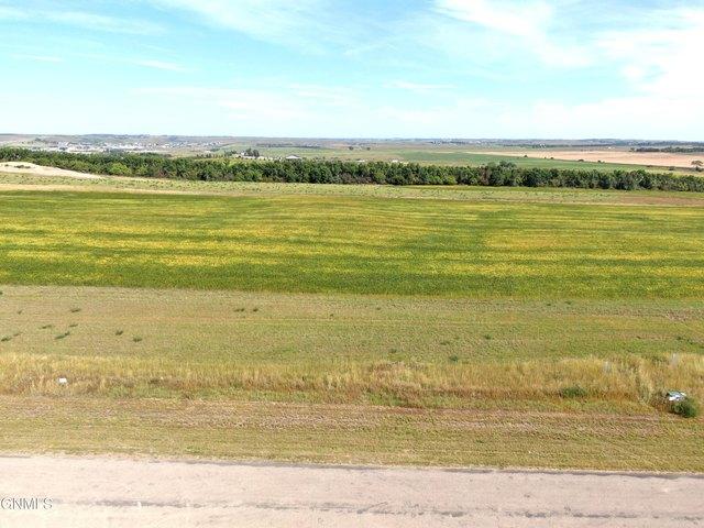 15010 Acadia Dr, Bismarck, ND 58503
