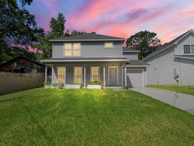 15011 Crockett Rd, Willis, TX 77378