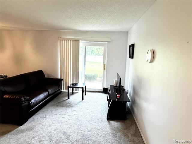 15014 Island Drive