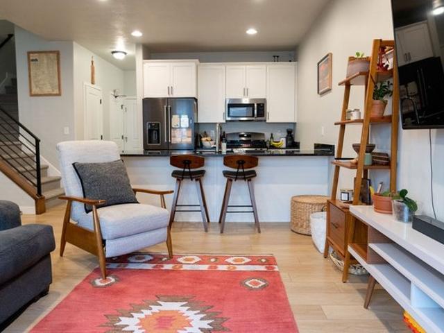15018 S Wild Horse Way W, Bluffdale, UT 84065